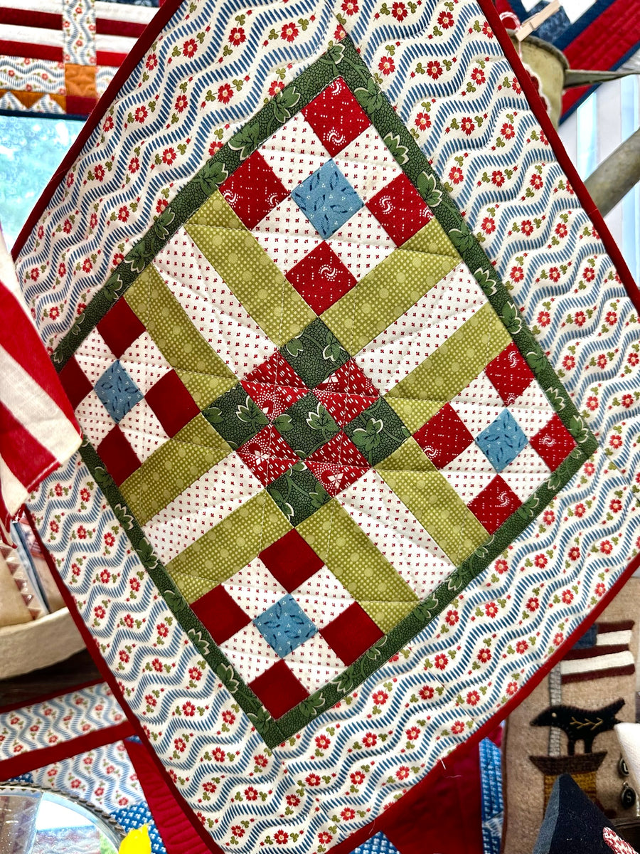 Peppermint Patty Quilt * 2nd Color Option – Buttermilk Basin