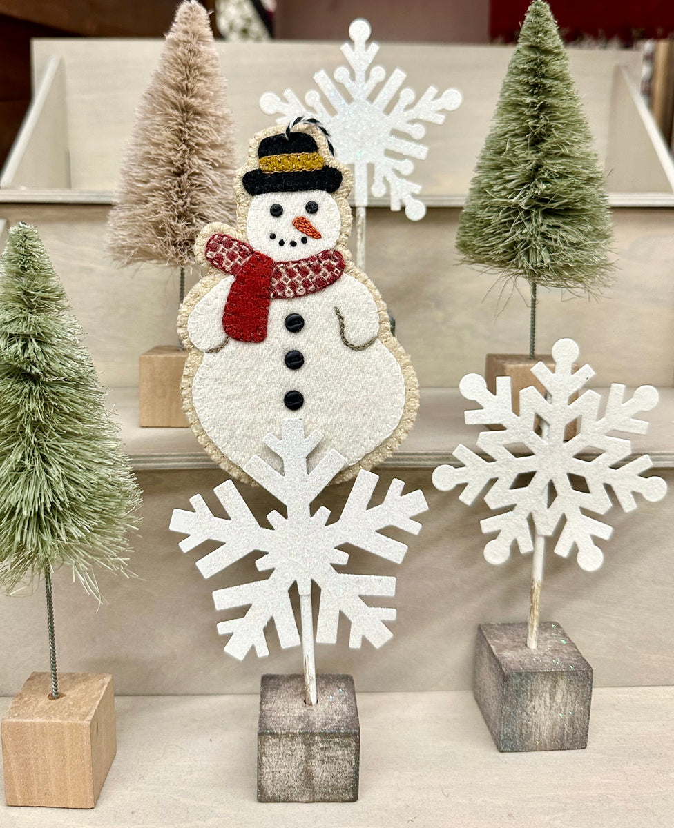 Snowflake Clip Stand – Buttermilk Basin